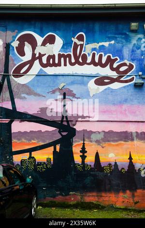 Lettering Hamburg, street art, graffiti, painted house wall, Reeperbahn ...