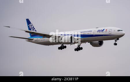 ANA Boeing 777 prepares for landing at Chicago O'Hare International ...