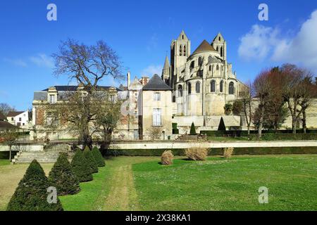 The Church of St. Nicholas (French: Église Saint-Nicolas), also known ...