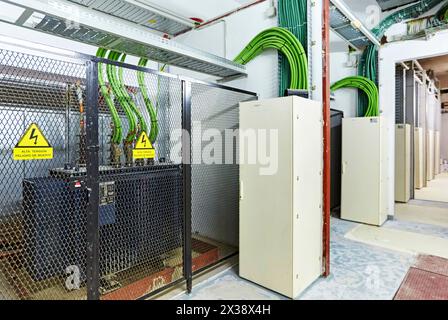 Trafo, Electrical transformers, Wiring, Hospital Donostia, San ...