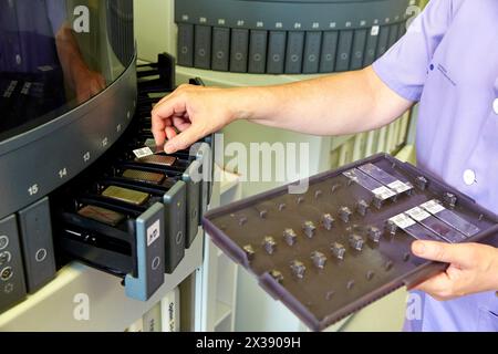 BenchMark IHC/ISH staining platforms automate the entire ...