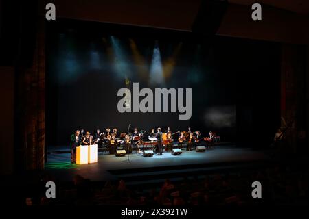 MOSCOW - OCT 25, 2016: Perform in hall in Diamond hall before ceremony ...
