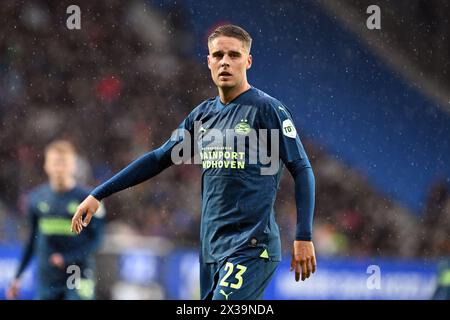HEERENVEEN - Joey Veerman of PSV Eindhoven scores the 0-1 during the Dutch Eredivisie match ...