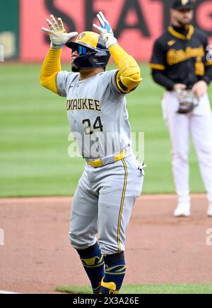 Milwaukee Brewers' William Contreras (24) reacts after his home run ...