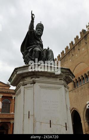 Piazza Cavour in Rimini, statue of Pope Paul V, 17th century Stock ...
