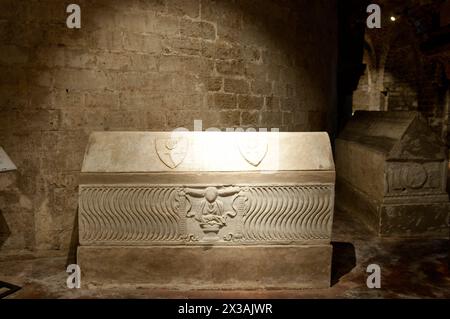 Ancient sarcophagus in the crypt of Palermo's Norman cathedral Stock ...