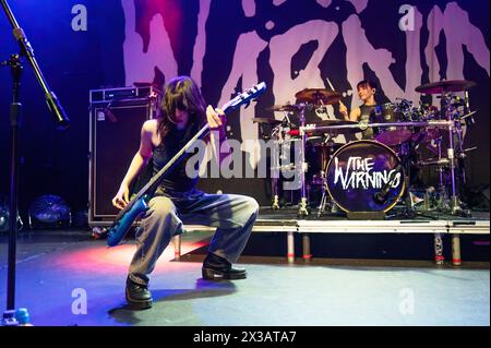 Manchester, UK. 25th April 2024. Mexican sisters, Daniela Villarreal ...