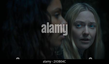 The Watchers Georgina Campbell & Dakota Fanning Stock Photo - Alamy