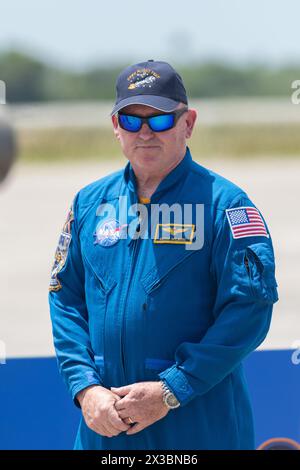 Astronauts Suni Williams and Butch Wilmore talk to reporters during a ...