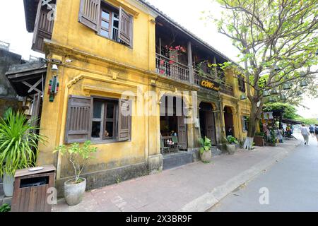 Cong Caphe in the old town of Hoi An, Vietnam Stock Photo - Alamy