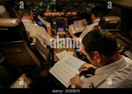 AIR FRANCE COCKPIT CARGO FLIGHT Stock Photo - Alamy