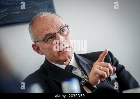 Vice Admiral Jan Christian Kaack, Inspector of the German Navy, Rostock ...