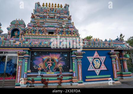 The Sri Aruloli Thirumurugan Hindu Temple on Penang Hill at sundown ...