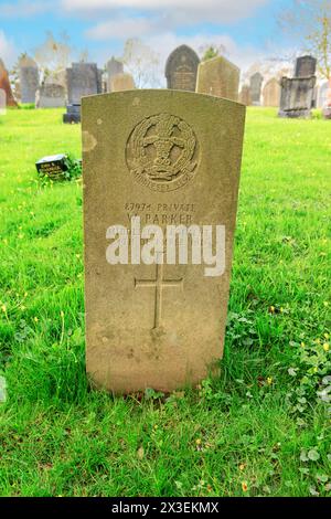 Commonwealth War Grave. St. Mary's Church, Penwortham Stock Photo - Alamy