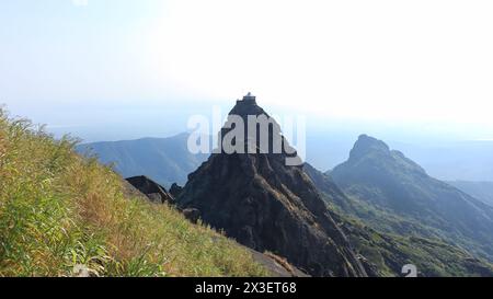 Beautiful View of Girnar Hills and Shri Guru Dattatraya Temple, Girnar ...