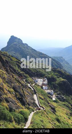 Beautiful View of Girnar Hills and Shri Guru Dattatraya Temple, Girnar ...