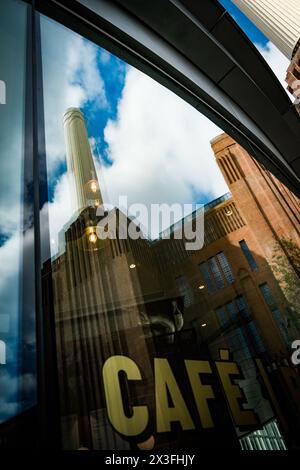 Battersea Power Station, Barn Elms London Stock Photo - Alamy