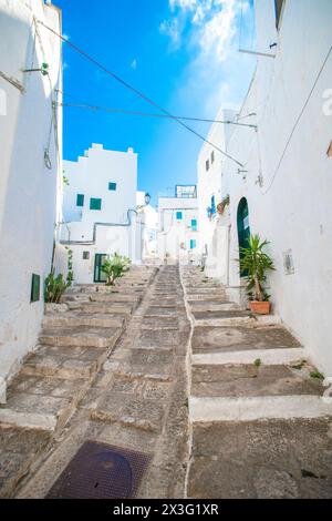 Historic center of Ostuni (Città Bianca Stock Photo - Alamy