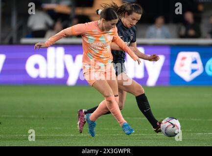Orlando Pride defender Haley McCutcheon (2) follows a play during an ...