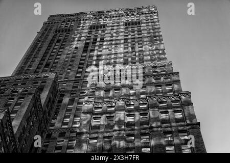 Art Deco patterns on Chanin building New York USA Stock Photo - Alamy