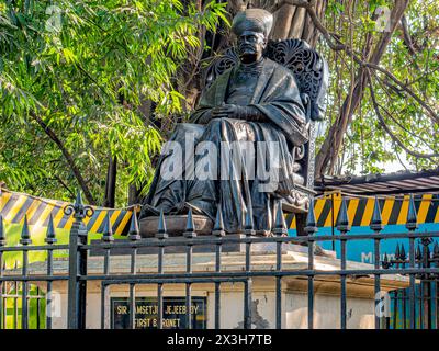 12 17 2021 statue of Sir Jamsetjee Jejeebhoy, 1st Baronet Jejeebhoy of ...