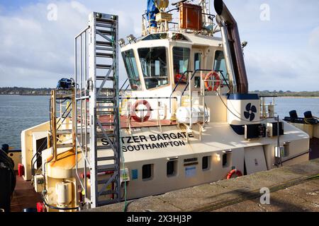Svitzer Tug Southampton Western Docks Stock Photo - Alamy