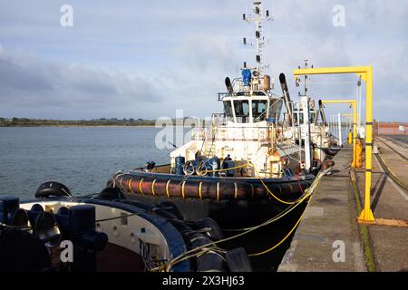 Svitzer Tug Southampton Western Docks Stock Photo - Alamy