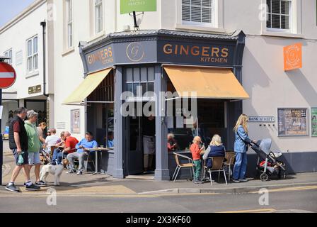 Popular Gingers Kitchen cafe in the centre of market and coastal town ...