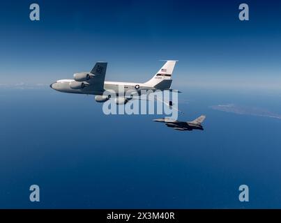 An F-16D performs a Photo Chase test mission for the 416th FLTS - The ...