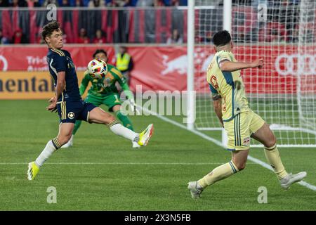 HARRISON, NJ - APRIL 16: FC Dallas goalkeeper Maarten Paes (30) during ...