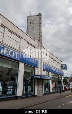Len House, the 1930s art deco Rootes car showroom and factory in ...
