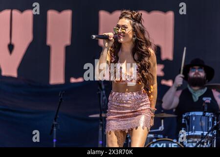 Indio, USA. 27th Apr, 2024. Tae Kerr and Maddie Font of Maddie & Tae ...