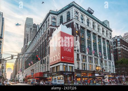Macys Megastore in New York City Stock Photo - Alamy