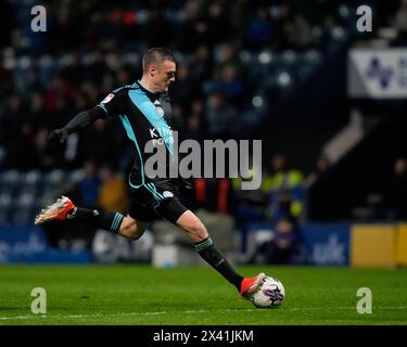 Jamie Vardy of Leicester City has a shoot on goal - Leicester City v FC ...
