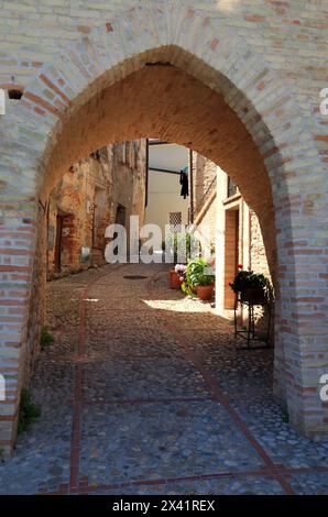 Medieval town Montepagano, Abruzzo Italy Stock Photo - Alamy