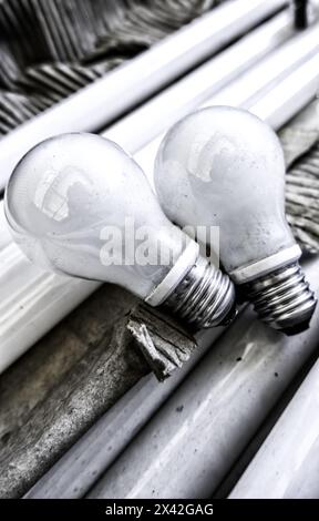 Detail of broken and damaged light bulbs, recycling Stock Photo - Alamy