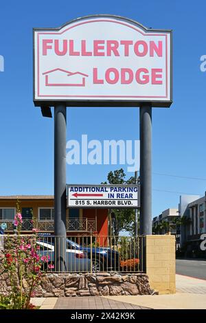 FULLERTON, CALIFORNIA - 28 APR 2024: A closed strip mall on Harbor ...