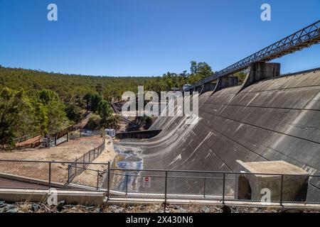 Mandaring dam reservoir, 39 kilometres from Perth, in the Darling Scarp ...