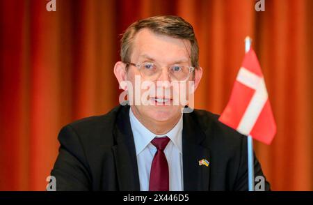 Denmarks Minister of Defense Troels Lund Poulsen and Chief of Defense ...