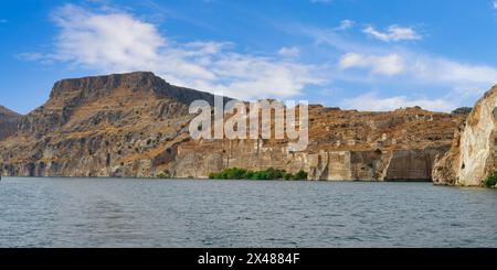 Rumkale roman fortress on the Euphrates River, Halfeti, Turkey Stock ...