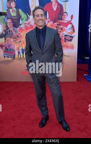 Jerry Seinfeld bei der Premiere des Netflix-Films Unfrosted im Egyptian ...