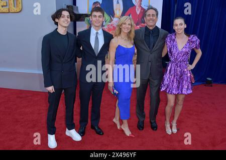 Jerry Seinfeld bei der Premiere des Netflix-Films Unfrosted im Egyptian ...
