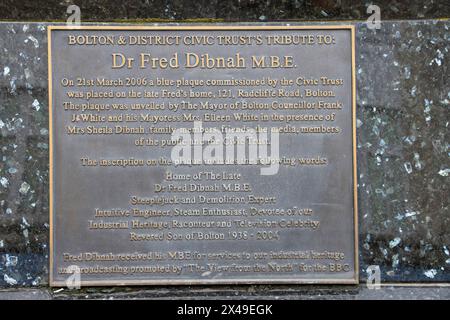 Memorial plaque of Dr Fred Dibnah MBE, in Bolton Lancashire Stock Photo ...