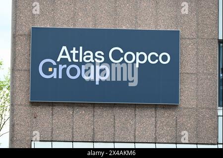 Logo, Schriftzug des schwedischen Industriekonzern Atlas Copco an einem ...