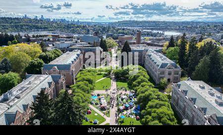 University of Washington Students Expand Protest Encampment Stock Photo ...