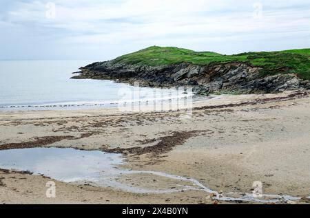 Barclodiad y Gawres, Cable Bay, Burial Mound, near Rhosneigr, Anglesey ...
