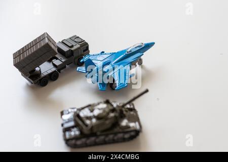 Models for assembly. Assembled scale models of military equipment, KIT ...