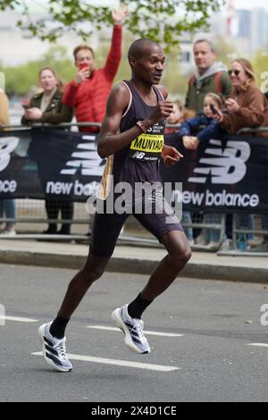 Alexander Mutiso Munyao, London Marathon men's winner , Peres ...