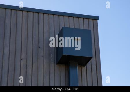 House corner flat roof rainwater head with steel gutter rain aluminum ...