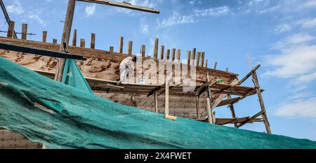 Traditional dhow shipbuilding factory, Sur, Ash Sharqiyah, Oman Stock ...